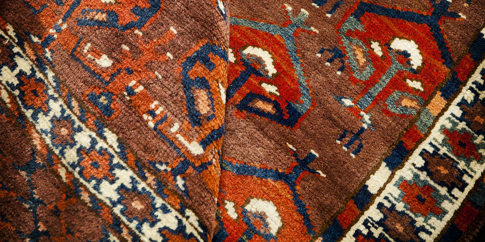 Tappeti turcomanni: restauro, vendita e custodia di tappeti turcomanni